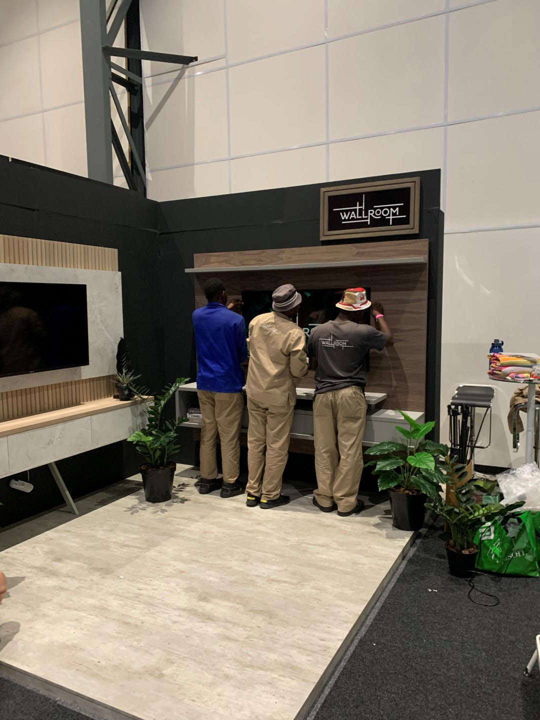 The Best of Wallroom™'s Expo Exhibits: A Visual Showcase